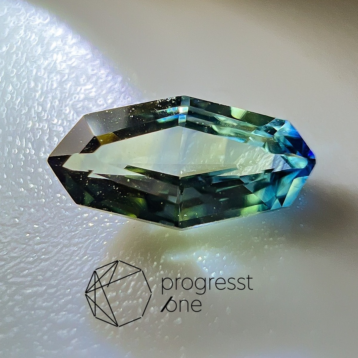 バイカラーサファイア0.49ct | progresstone