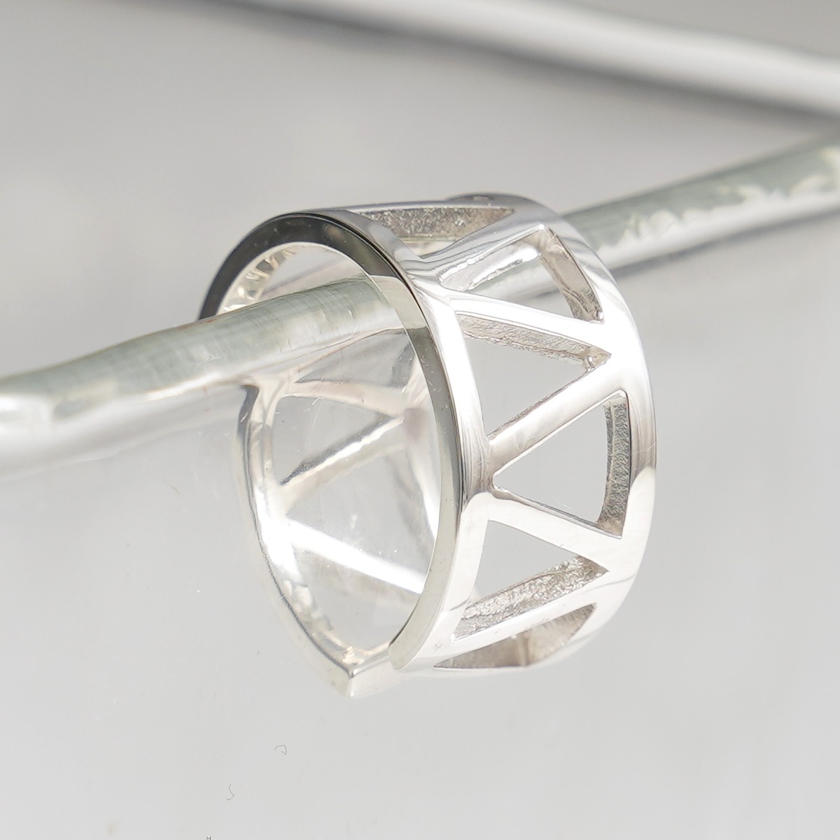Triangle Openwork Earcuff / SV925 / 四角形の透かしイヤーカフ≪送料無料≫ | kumpelbyp