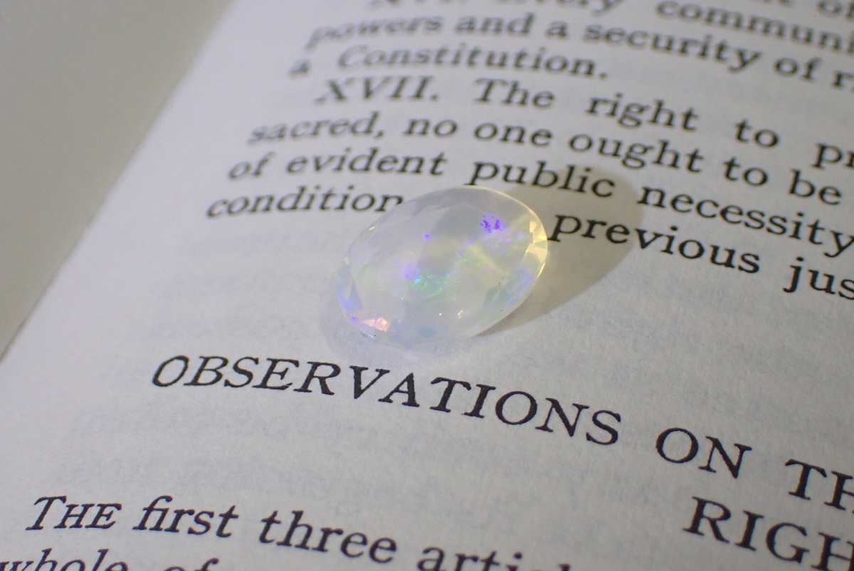 エチオピアオパール 2.77ct [C9‐33] | differencee(ディファレンシー)