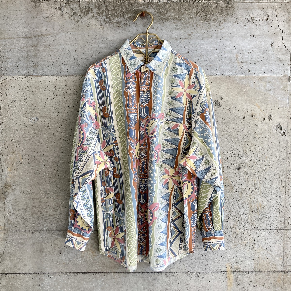 GUESS Made in USA colorful pattern shirt | 古着屋 SAJI