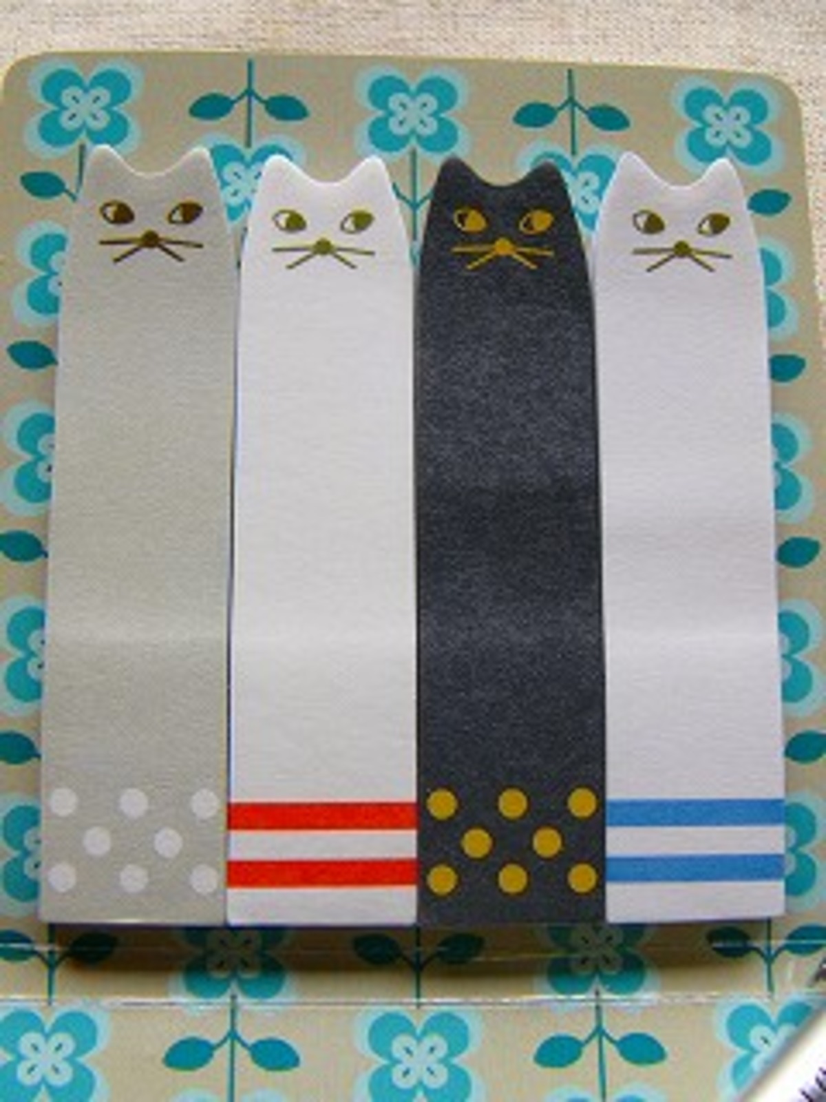 DECOLE miranda 4匹の猫ふせんセット | まちの雑貨屋chottofutto