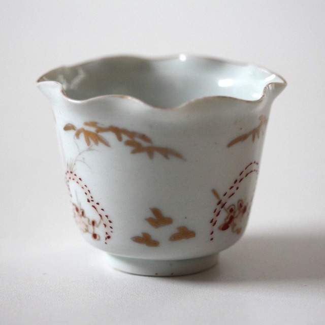 古伊万里色絵松竹梅文輪花猪口 d7.1cm Imari Enameled Lobed Cup, Design of Shochikubai ...