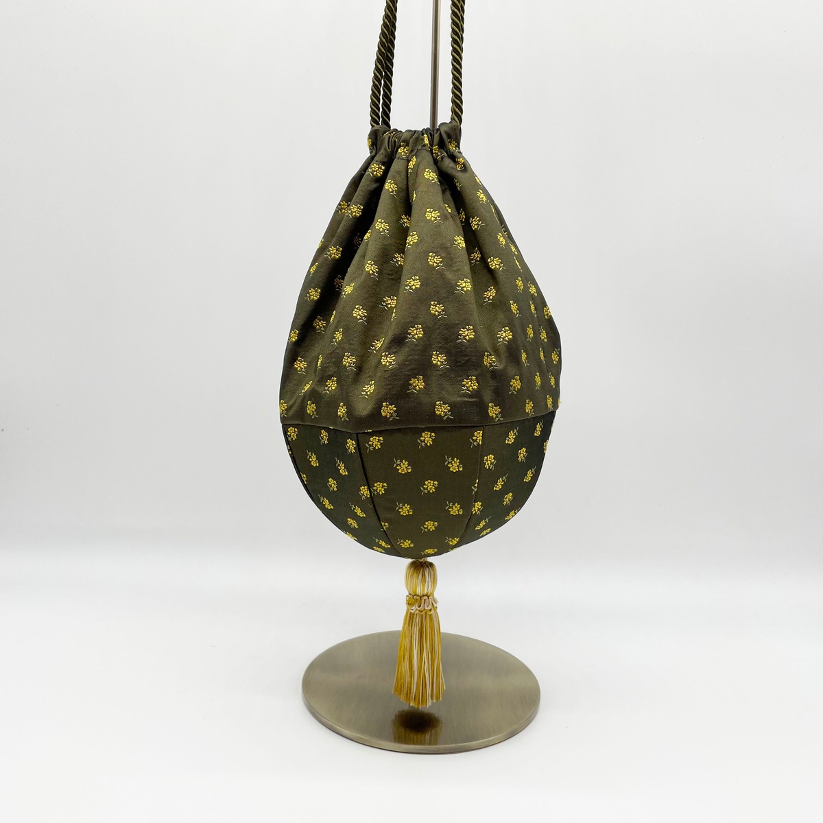 Lamp bag(khaki) ランプ型巾着バッグ | inuri