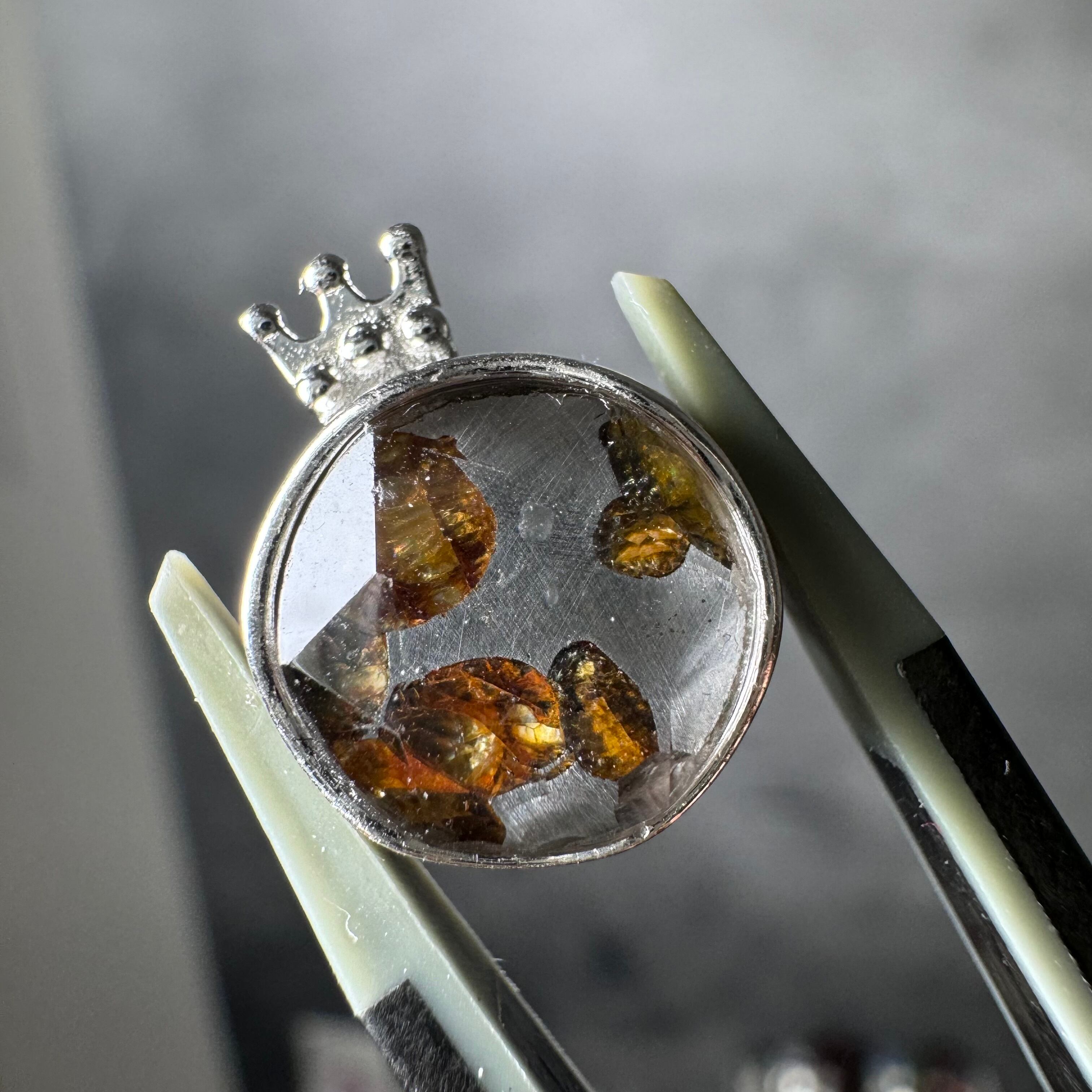 no.2 パラサイト隕石 王冠 横 貫通穴有り | sumiha7