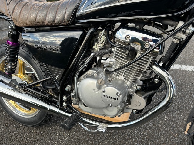 スズキ GN125 2Fカスタム 原付2種 黒 金 125cc | K・B・S