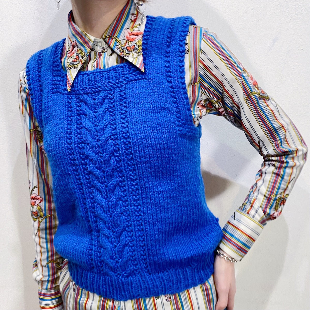 70s blue knit vest | LEMON