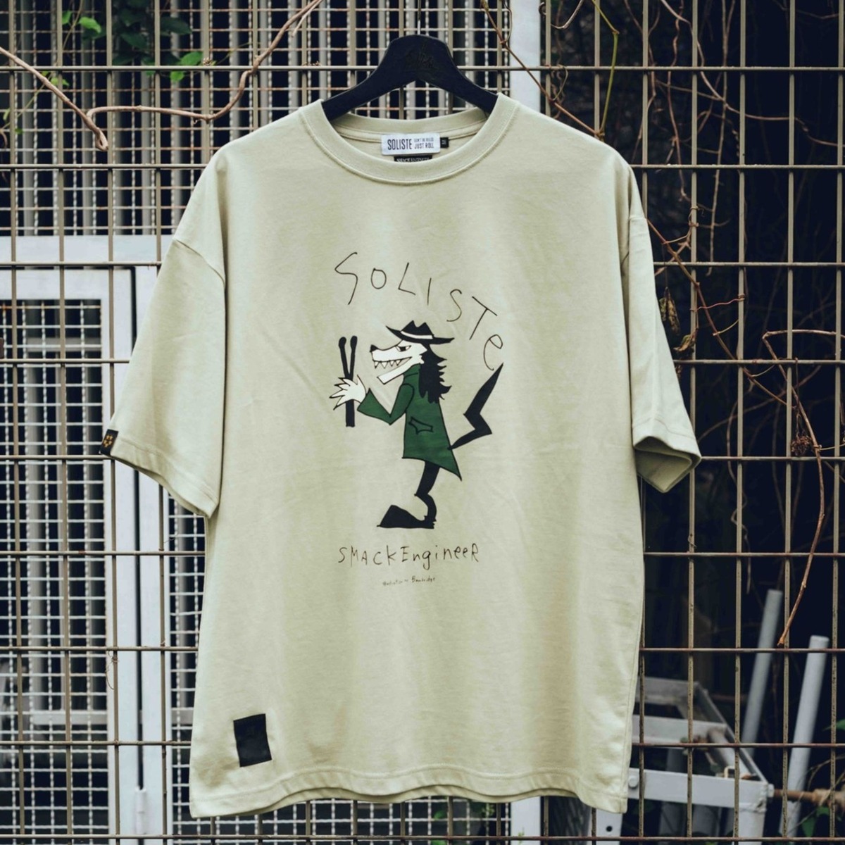 soliste × SMACK ENGINNER / Lonley-Wolf kun BIG TEE -SAGE GREEN | WORKAHOLIC