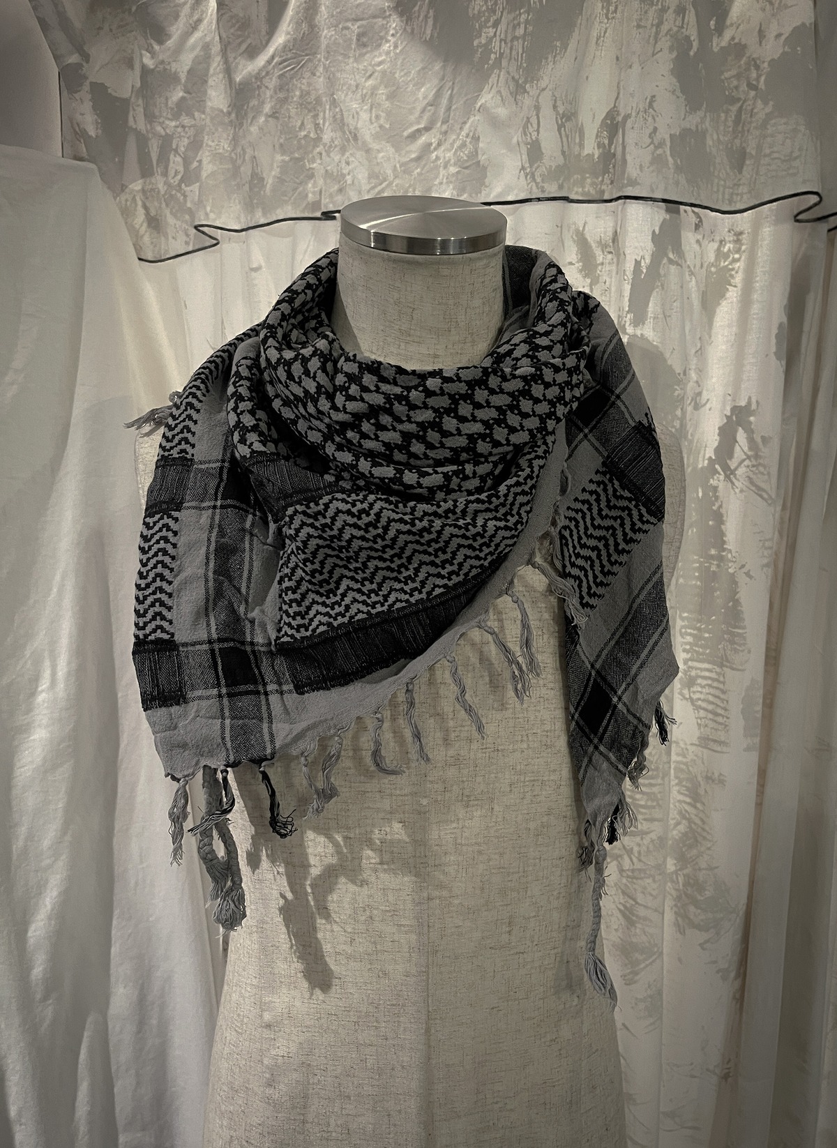 Gray Check Fringe Large Scarf | Queens