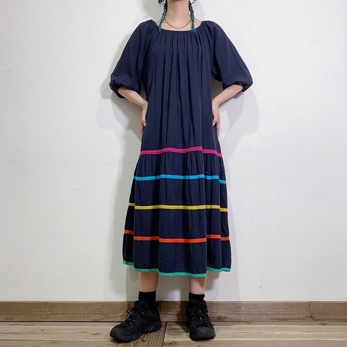 Black and colorful smock dress | LEMON