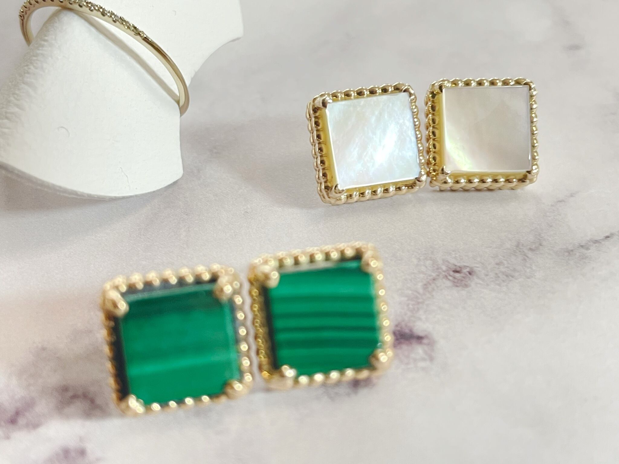 K10ドットスクエア白蝶貝ピアス | KUDANA