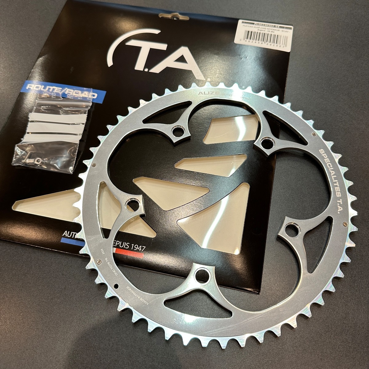 T.A.Alize Outer Chainring Silver 130PCD / 54T | LORO ONLINE STORE