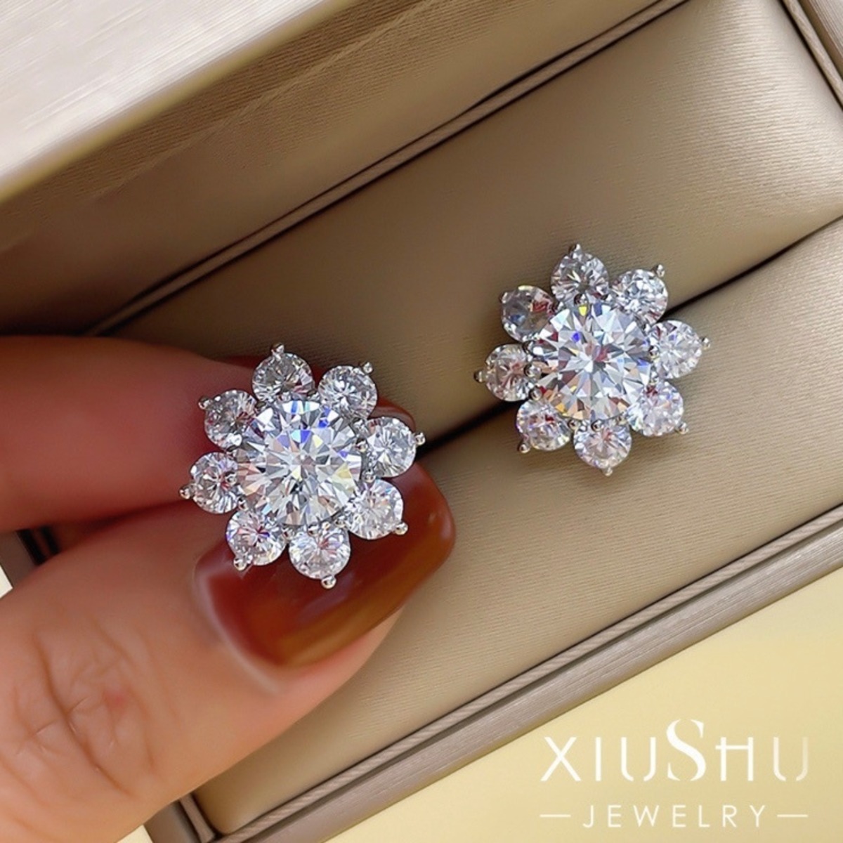 ヒマワリ フラワー 花 高炭素ダイヤモンド キラキラ スーパーフラッシュ ゴージャス ひまわり スタッドピアス 春 夏 サンフラワー 向日葵 シルバー925 | XIUSHU