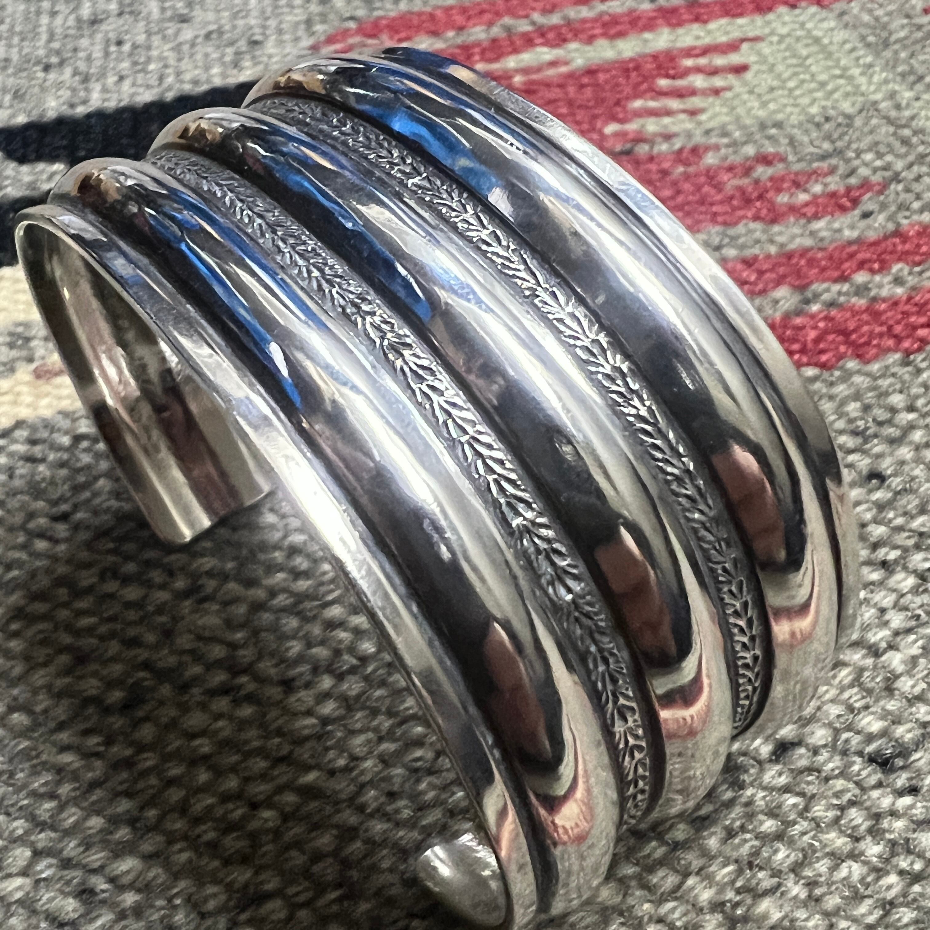 ARNOLD BLACKGOAT SILVER BANGLE | safarionline