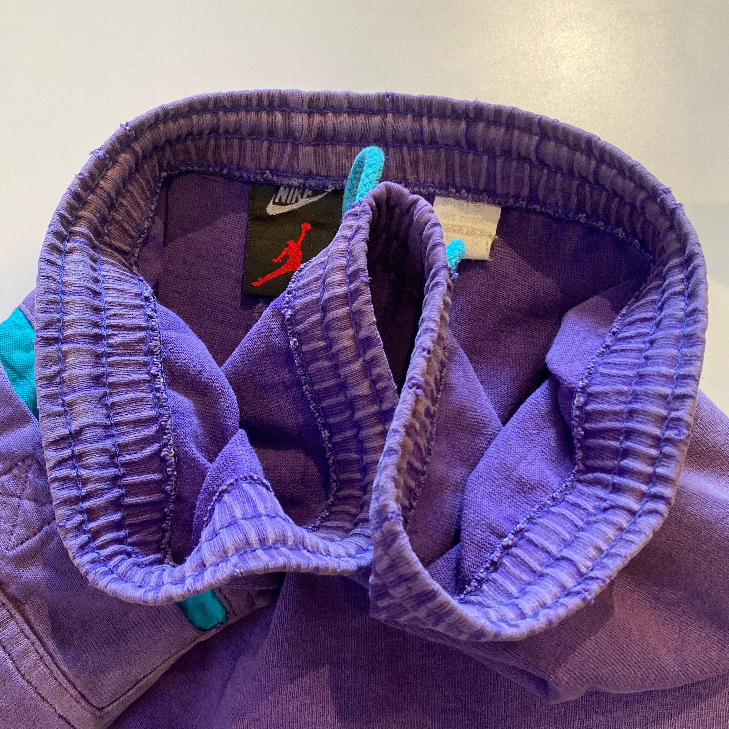 NIKE EAZY SHORTS JUMPMAN PURPLE OLD MODEL | safarionline