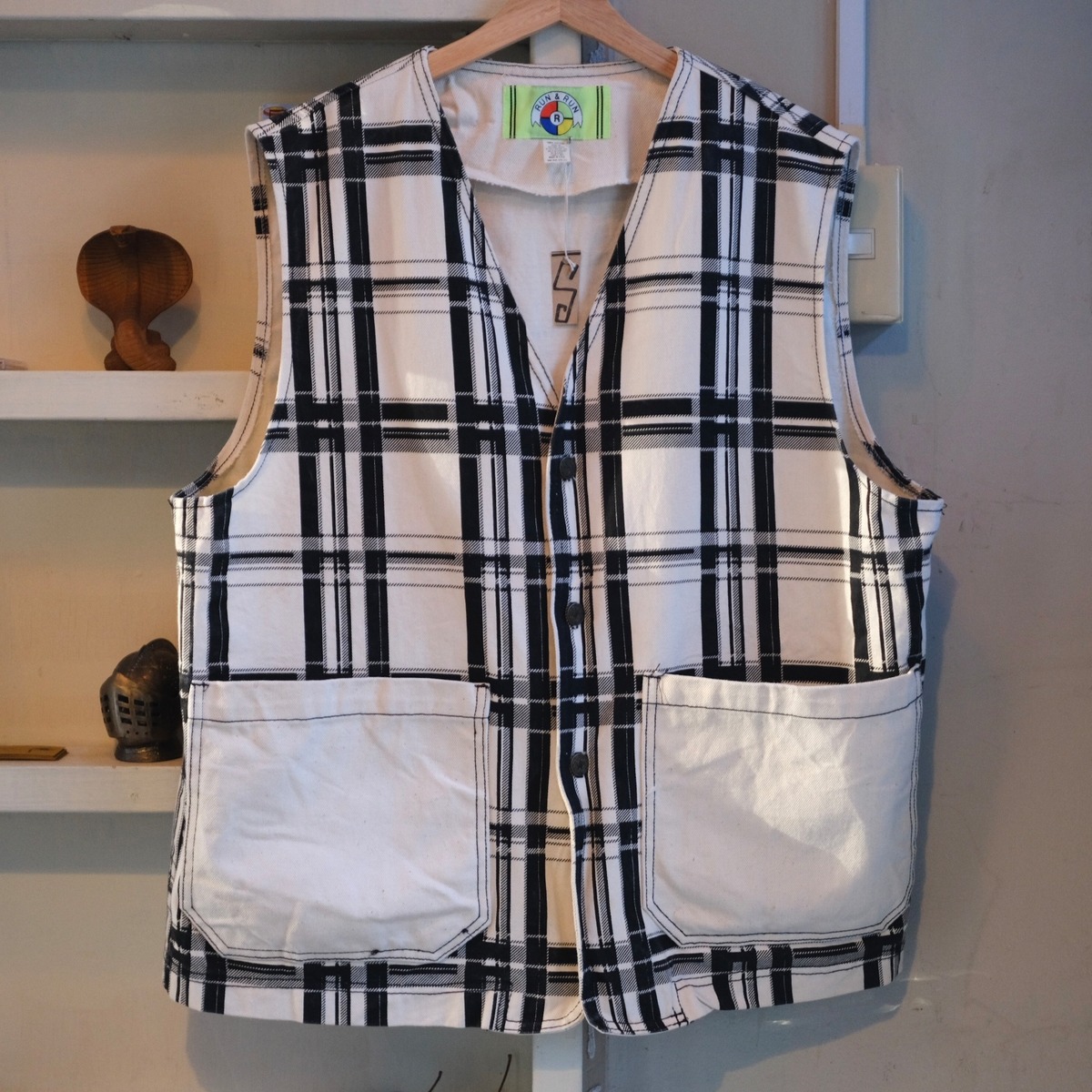 90s Check Pattern Work Vest | Hunsy