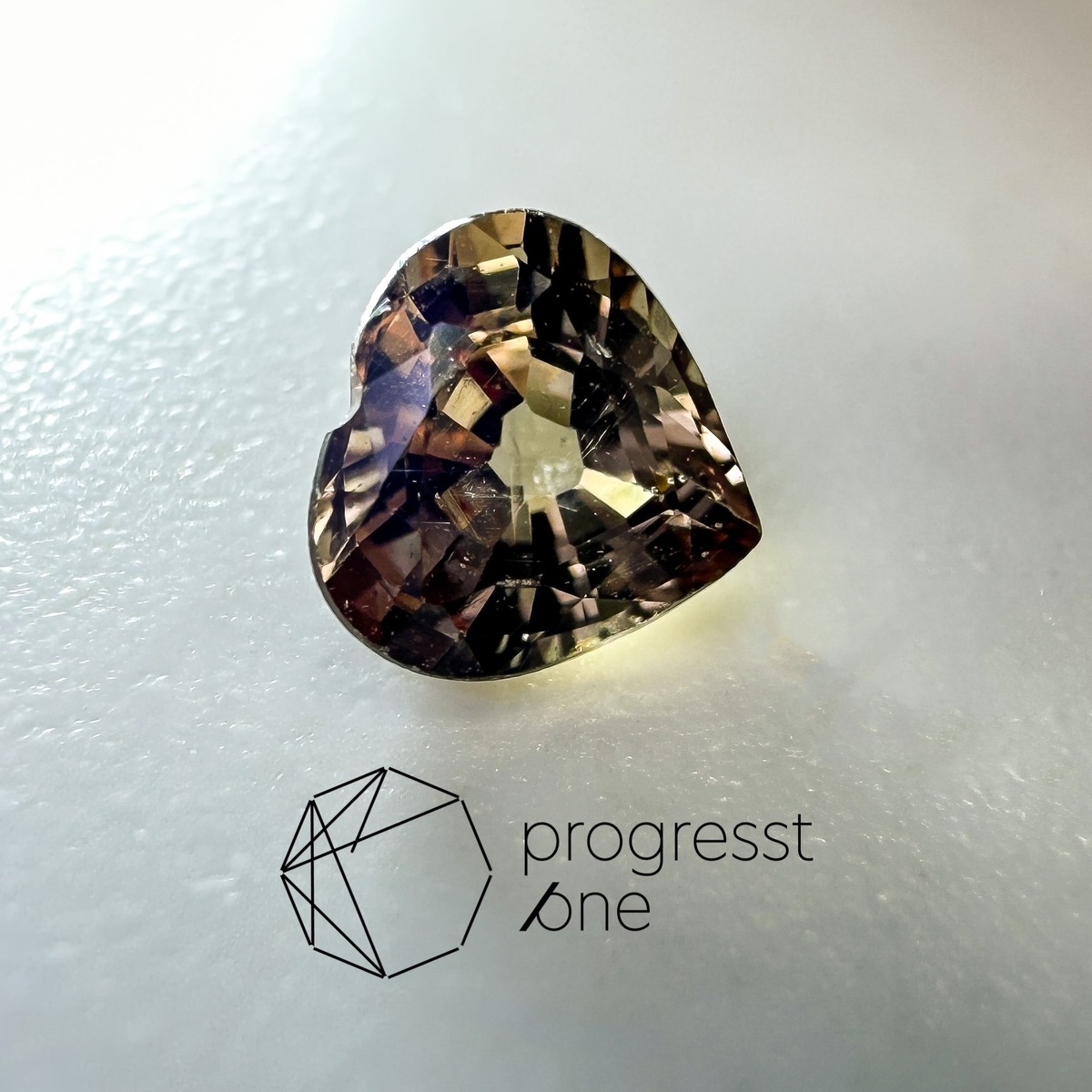 カラーチェンジガーネット0.45ct | progresstone