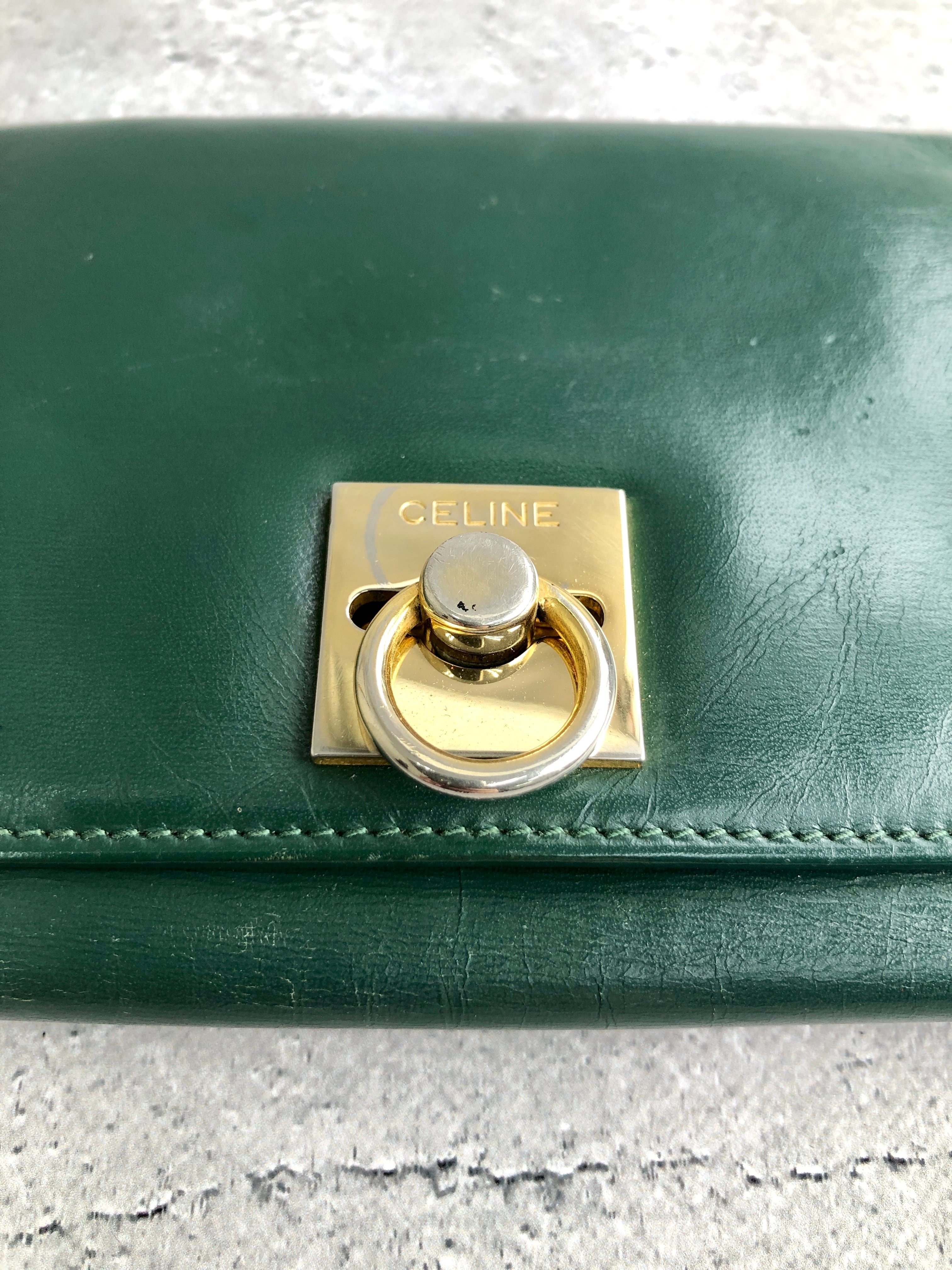 CELINE セリーヌ 財布 グリーン ガンチーニ レザー 三つ折り CELINE セリーヌ 財布 グリーン ガンチーニ レザー 三つ折り