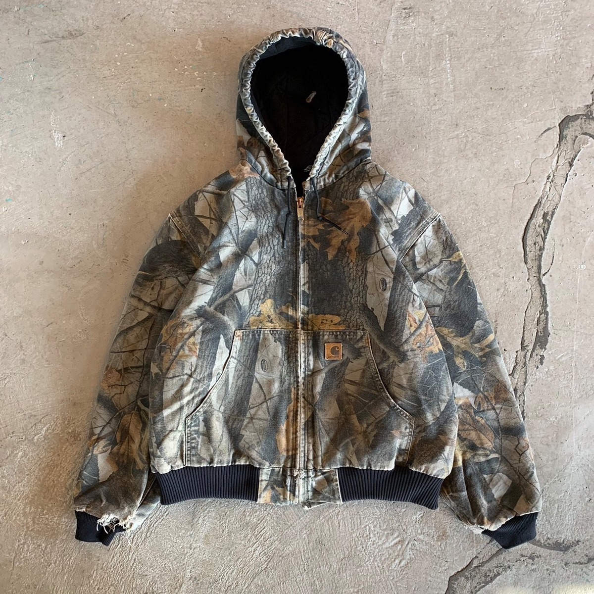 Carhartt real tree camo jacket 90's | kenzai.depot