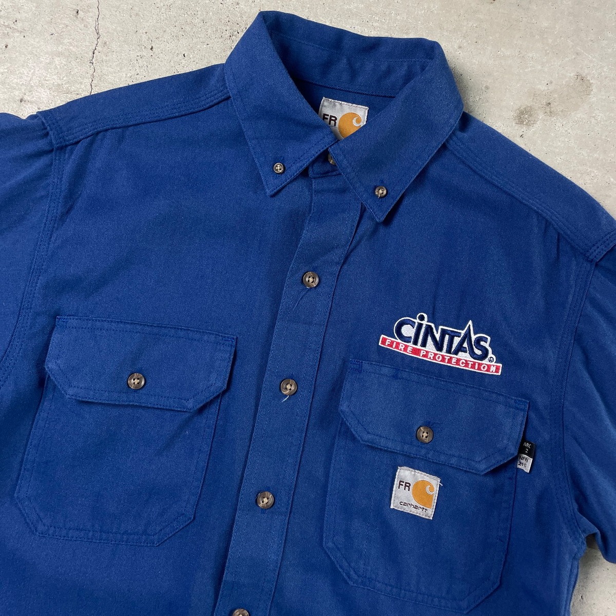 Carhartt カーハート 企業ロゴ刺繍 ボタンダウン 半袖ワークシャツ メンズS 古着 ブルー 青 CINTAS FIRE ...
