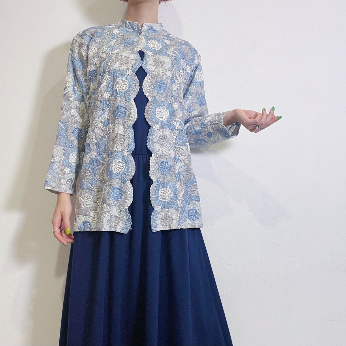Sax blue flower embroidery cardigan | LEMON