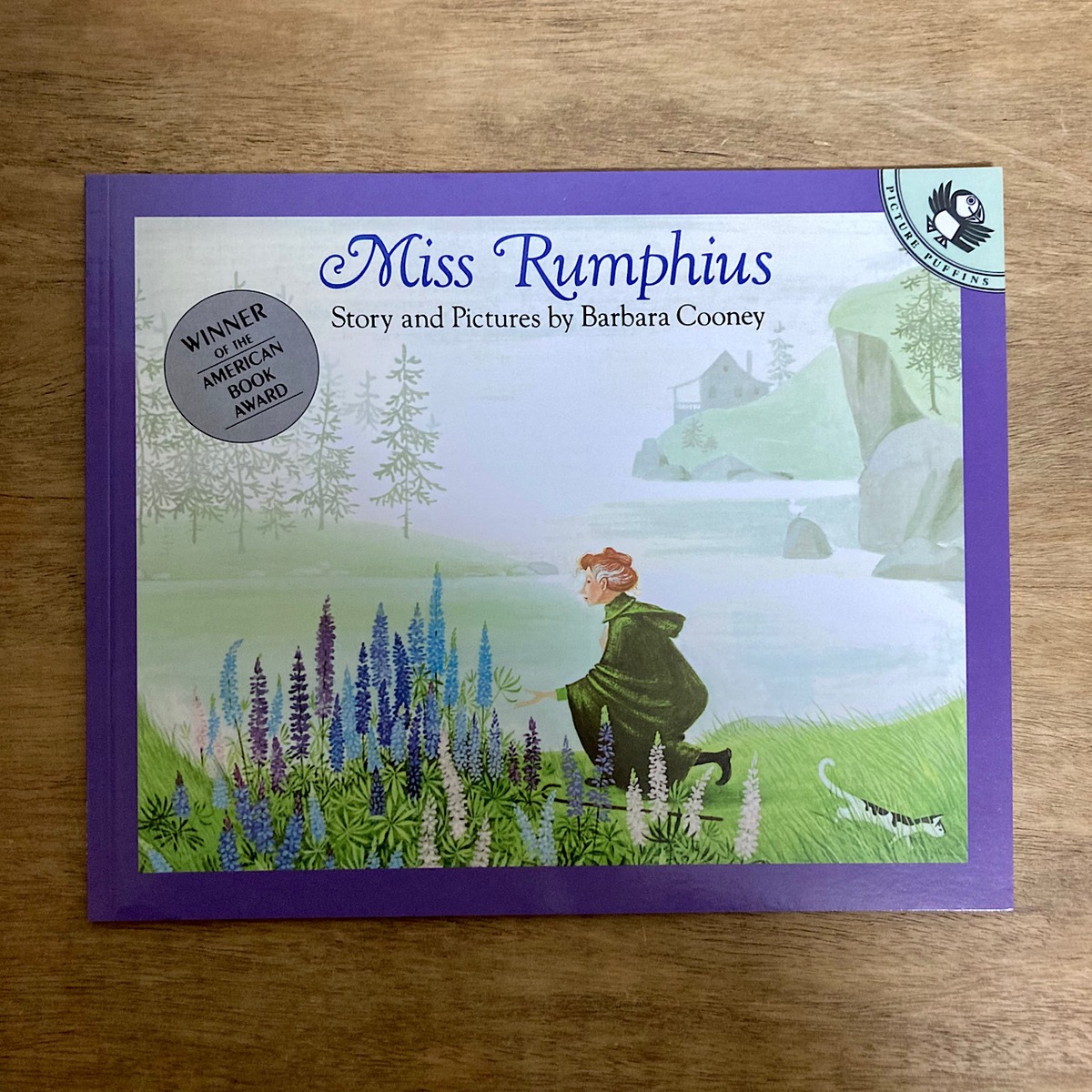 Miss Rumphius: Story and Pictures (Picture Puffin Books) | 素敵な洋書の絵本のお店 ...