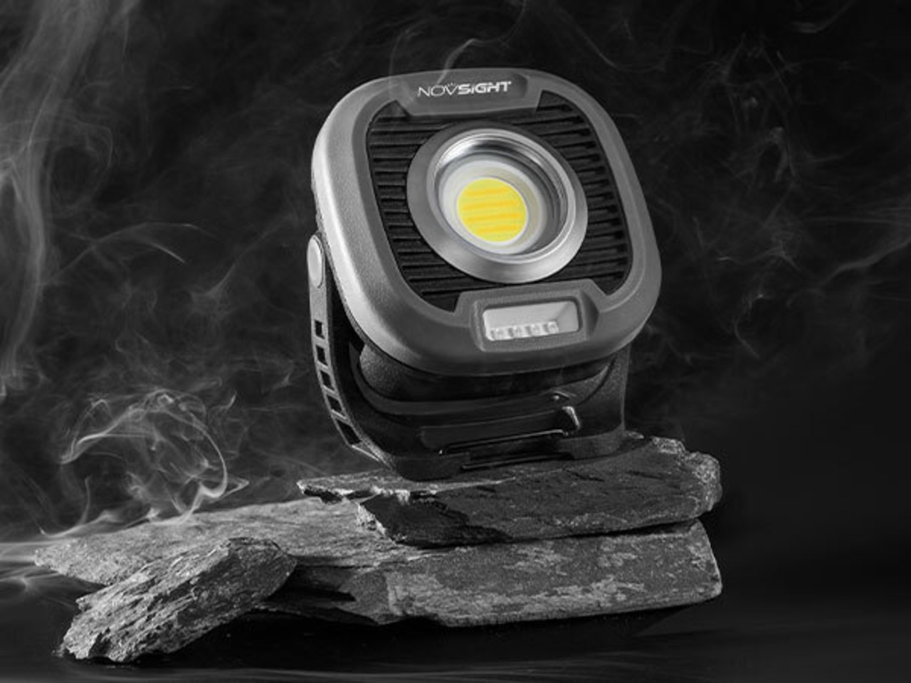 【即納可能】Novsight Square LED Rechargeable Magnetic Rotating Work Light ...