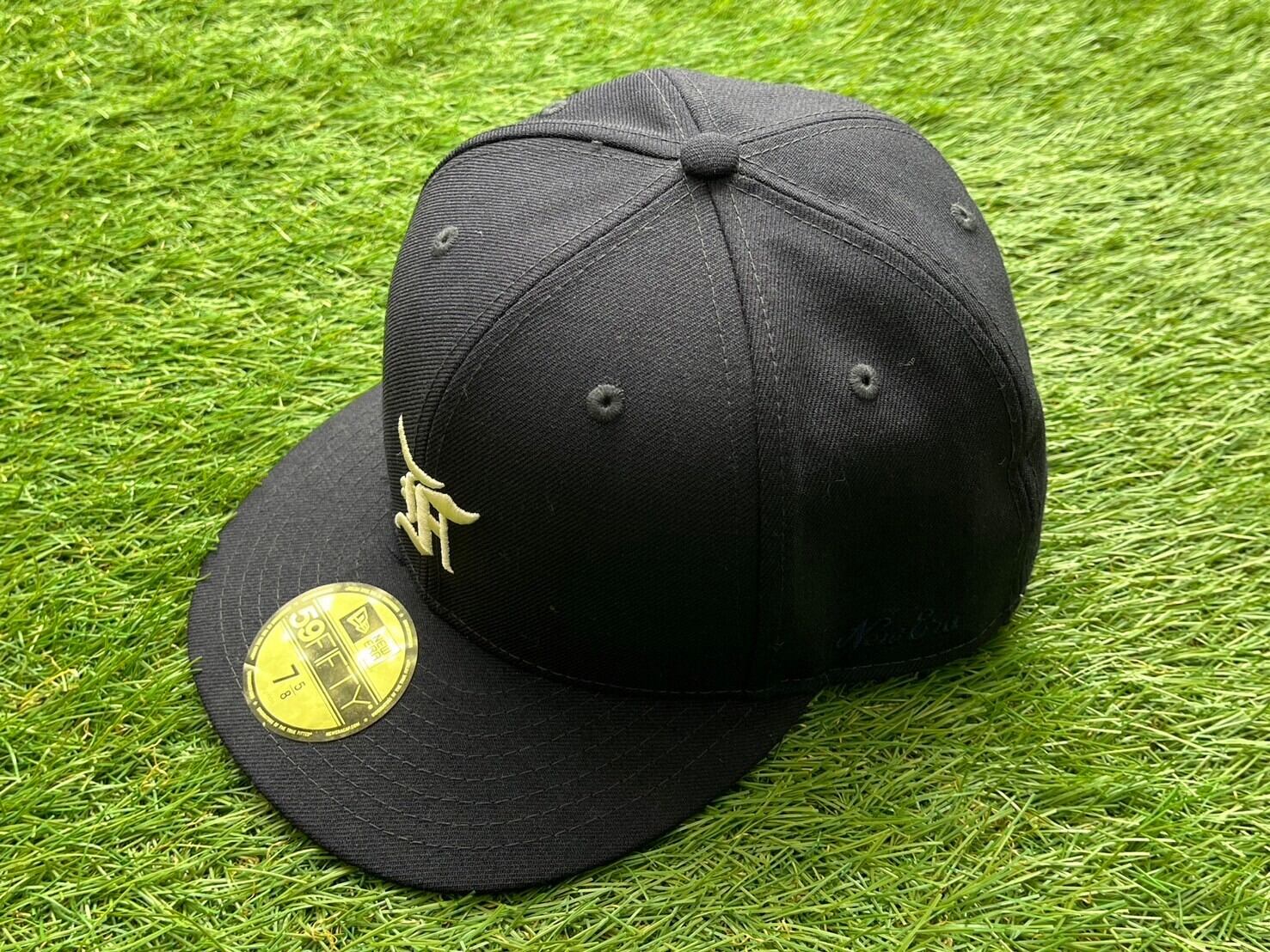 ESSENTIALS × NEW ERA 59FIFTY FITTED CAP NAVY 60.6㎝ 16662 | Pay ID