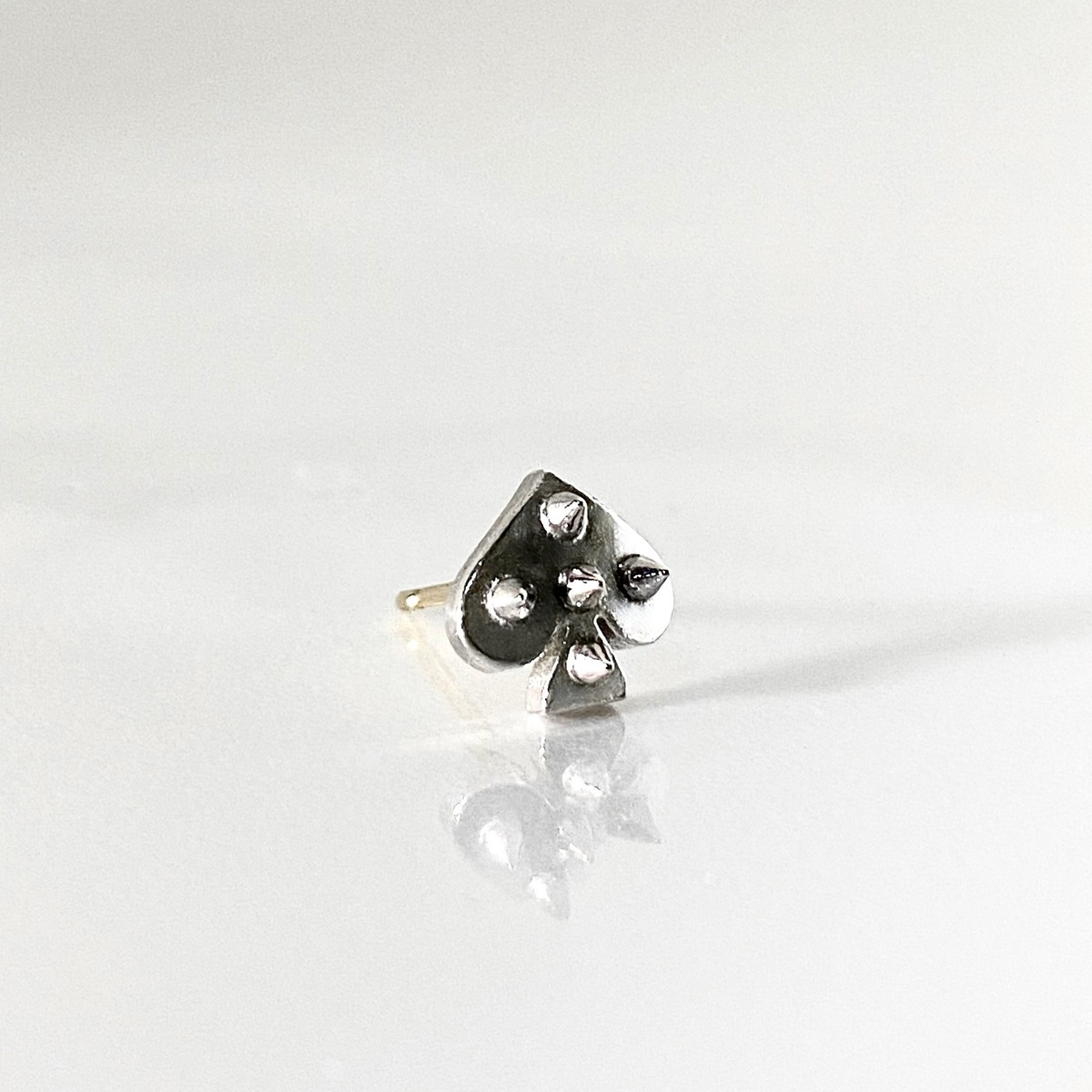 SPIKE STUD [SPADE] / スペードスパイクピアス | GODSIZE