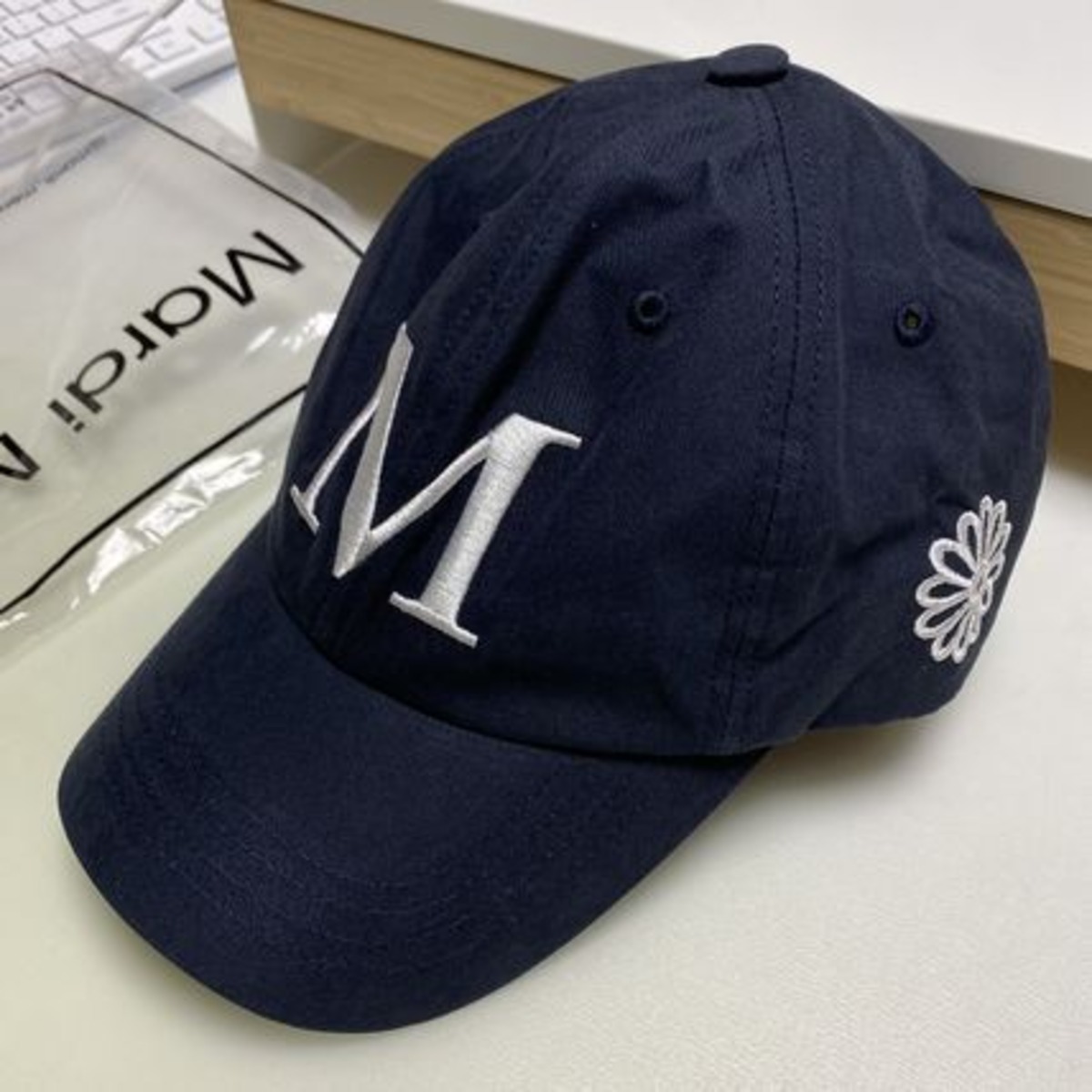 MARDI MERCREDI CAP | delux_eroom