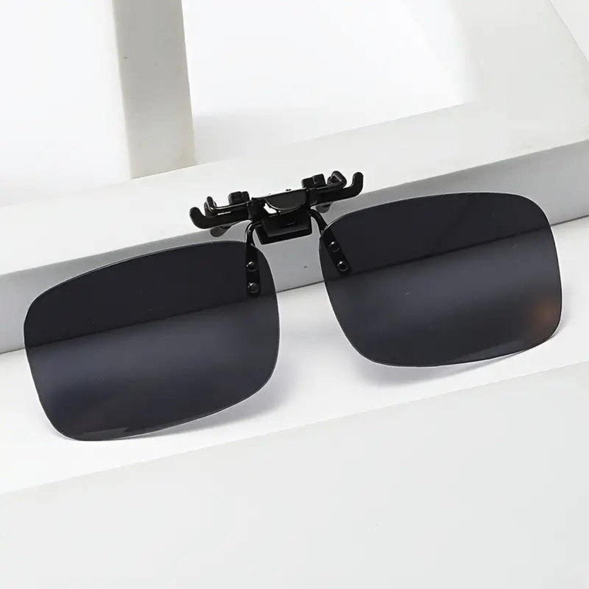 フリップアップサングラス【BLACK】 | OVERONE