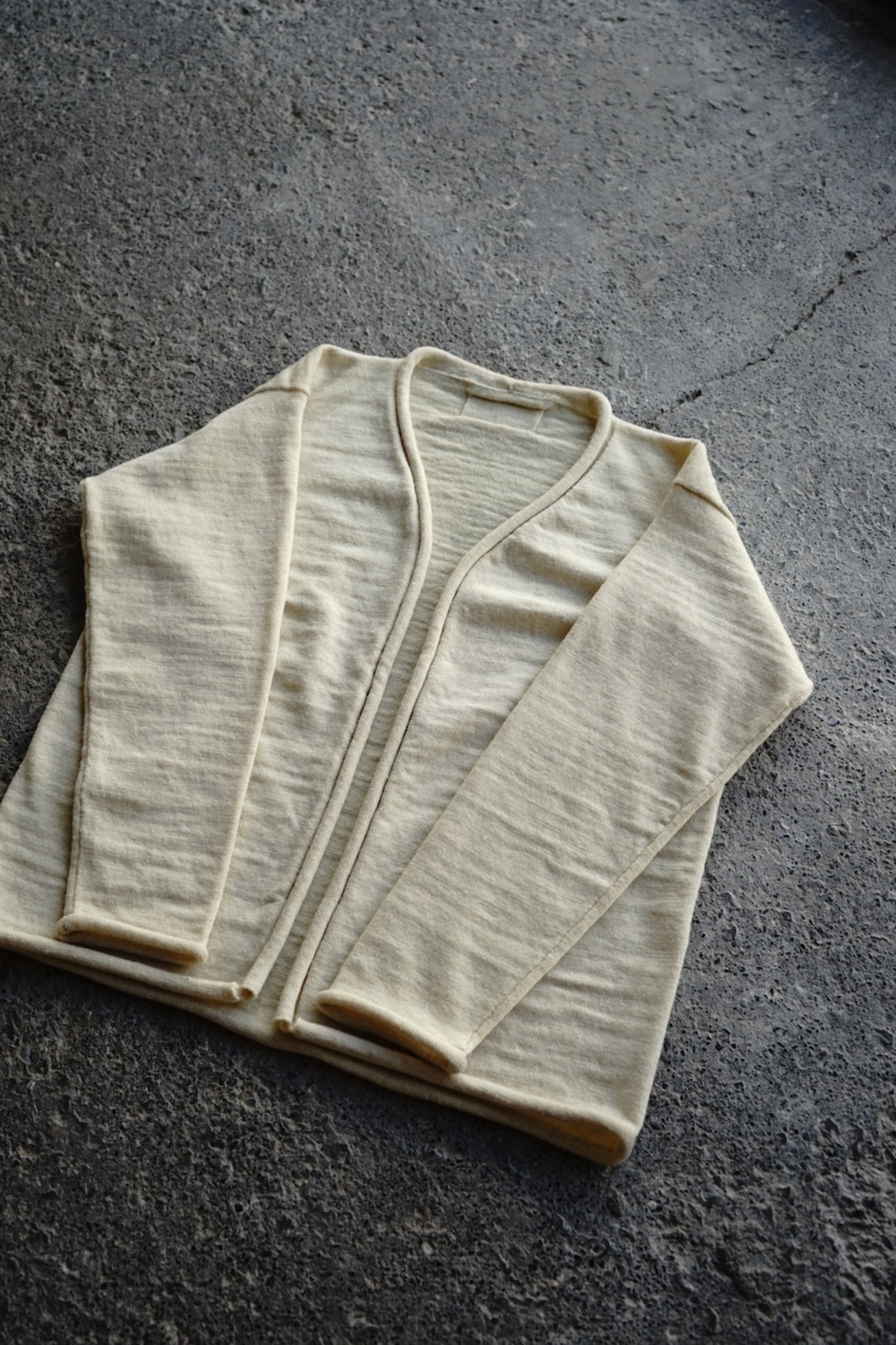 SOLNORD / Buttonless Cardigan(Natural) | MING folk equipment