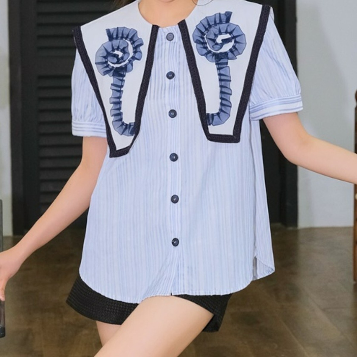 cute frill big collar striped shirt 0100 | TRUENTE