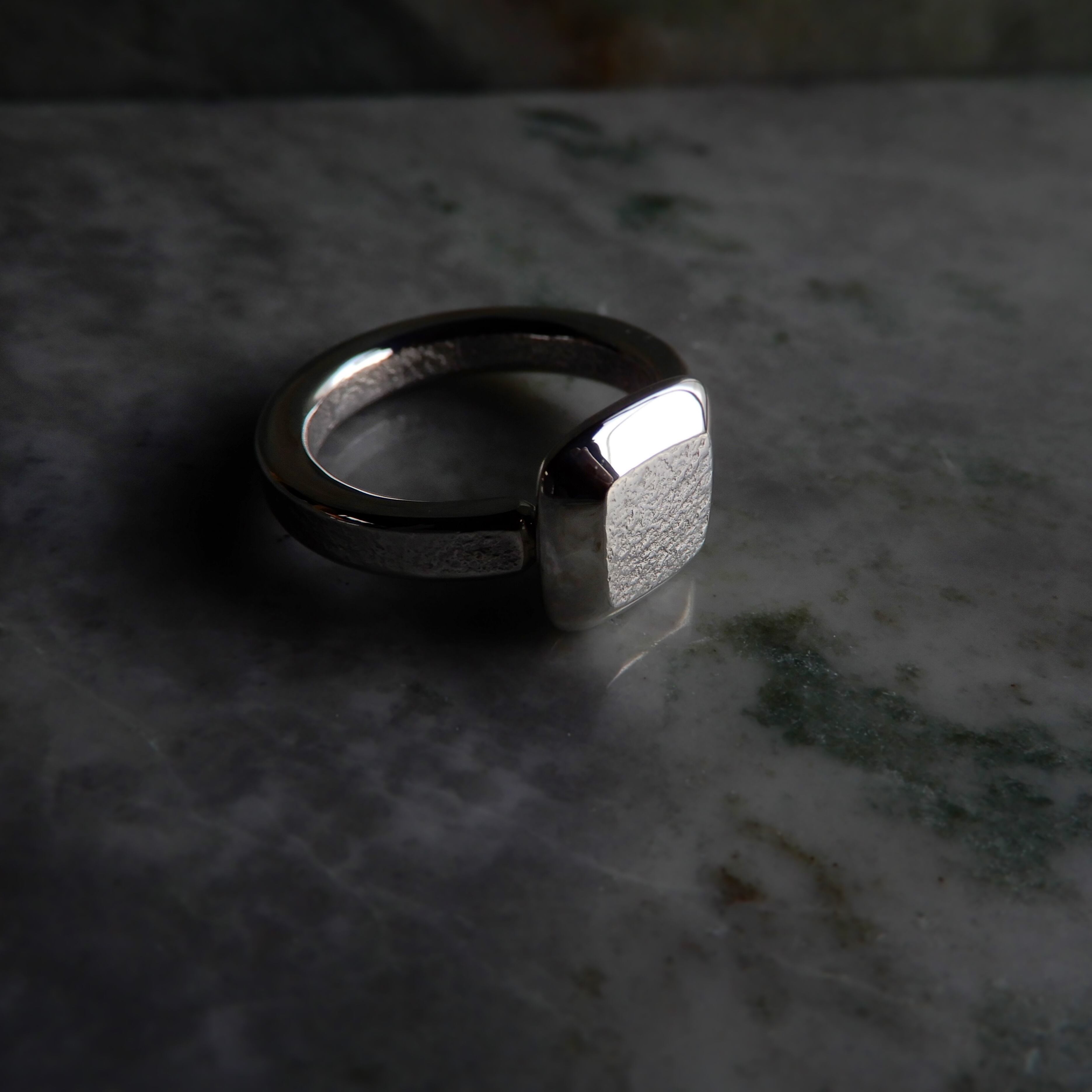 revive monolith square ring sv | RABEA / ラベア