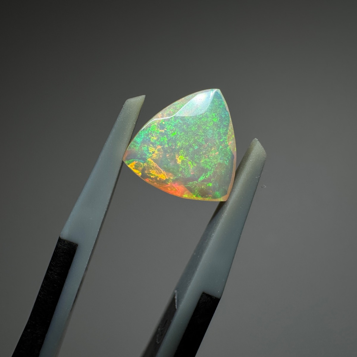 エチオピアオパール 〜オレンジタイプの細かいギラ〜 0.83ct | GEMマニ屋