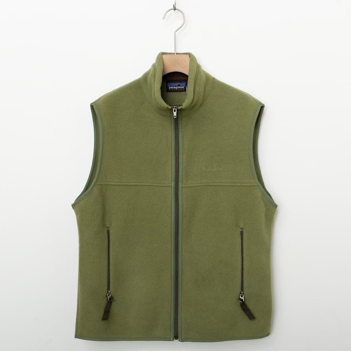 "Patagonia" synchilla vest | THREE / ISSUE / CURVE