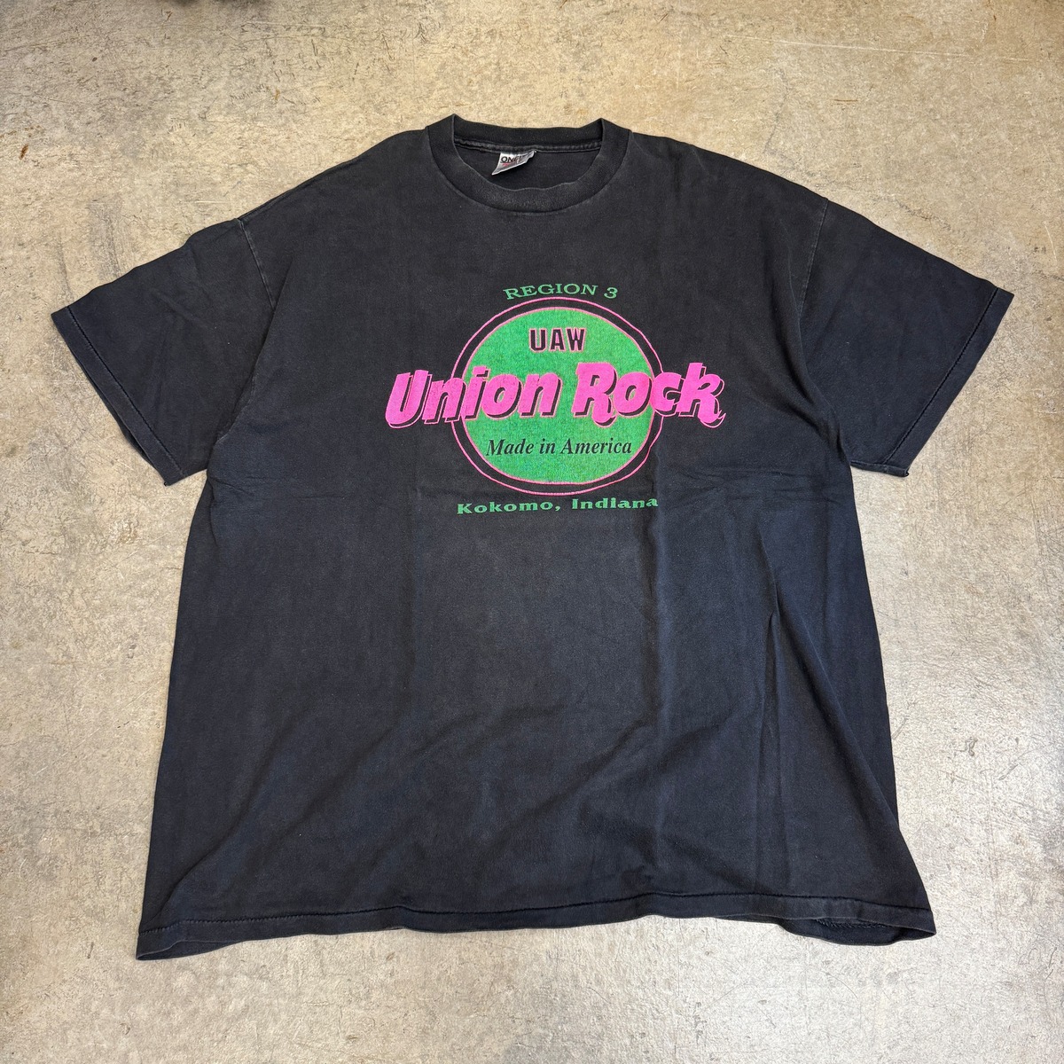 UAW UNION ROCK S/S TEE 1990’S OLD XXL | safarionline