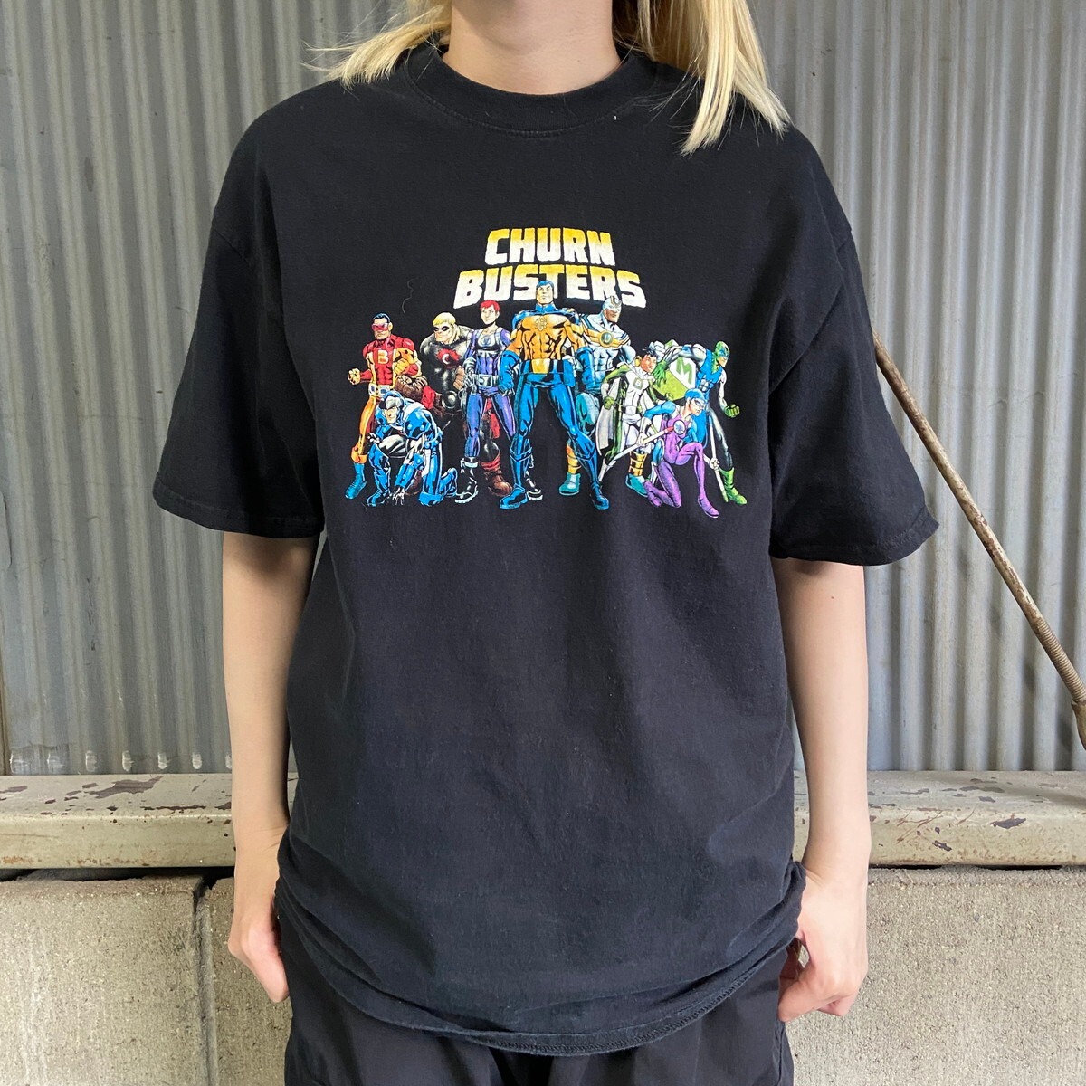 CHURN BUSTERS プリントTシャツ キャラクターTシャツ メンズL 古着 DIRECTV 袖プリント バックプリント ブラック 黒色 ...