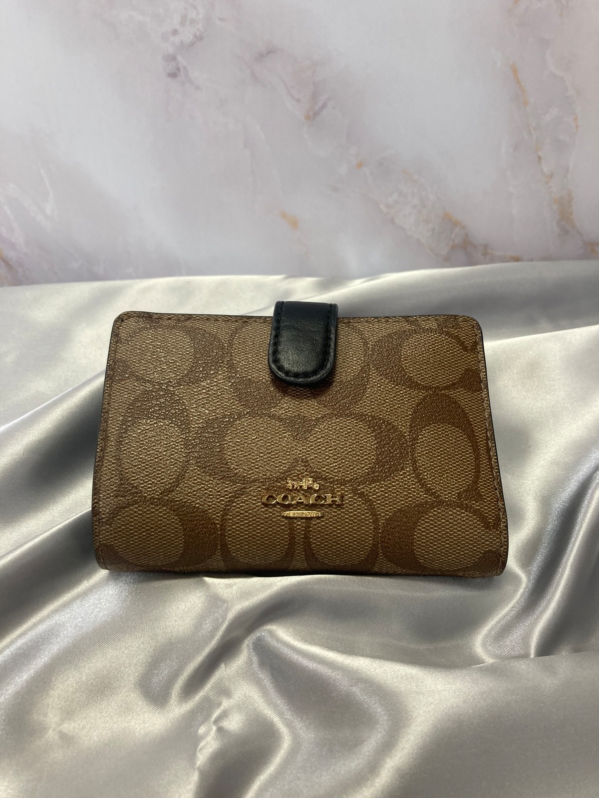 【COACH】"極美品"シグネチャーレザー 財布 | ブランド古着屋 Jesus Judas（ジーザス ジューダス）