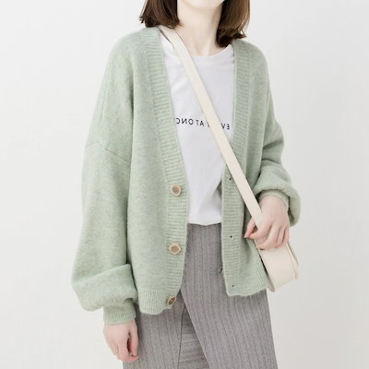【2枚購入で 3oo円OFF!】 おしゃれ 通勤 新作 おしゃれ ベーシックニット 怠惰な風 秋冬気質 ニットカーディガン トップス アウター ...