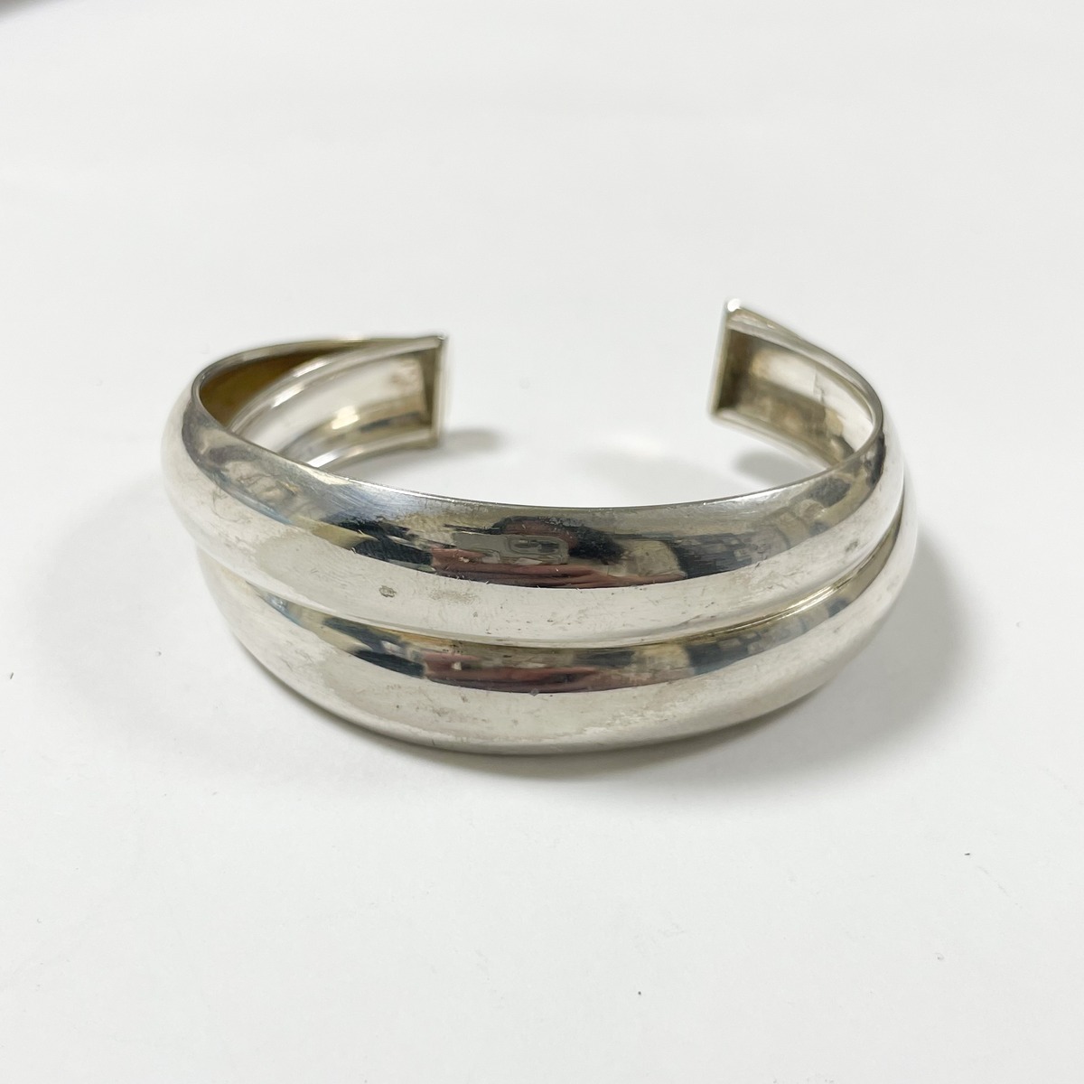 Vintage 925 Silver Overlapped Cuff Bracelet | CORNER
