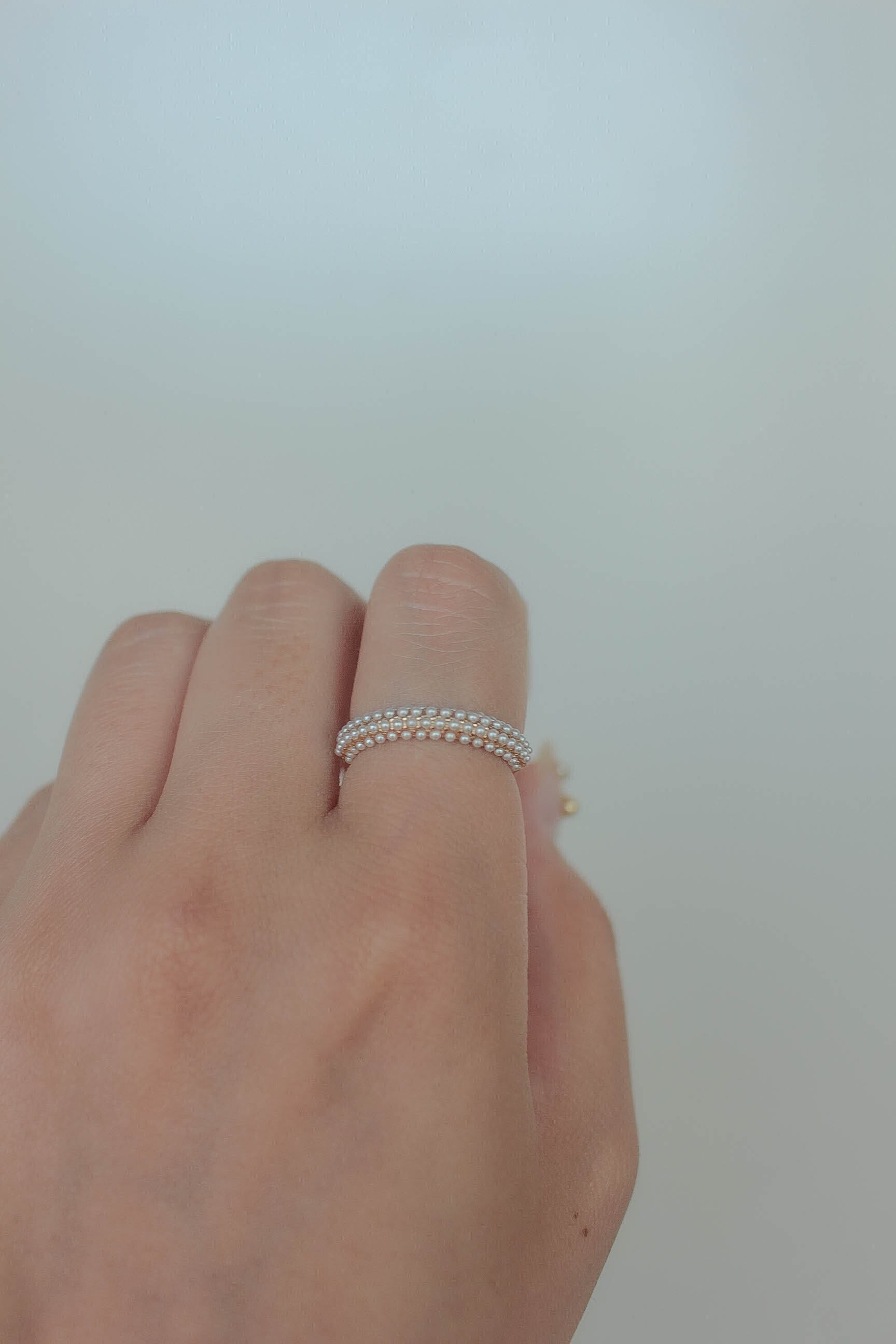 Chubby Many Pearl Ring | 金属アレルギー対応のアクセサリー ebine