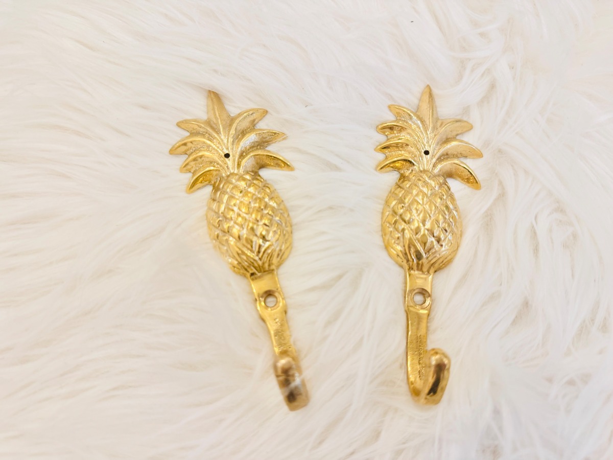 brass pineapple hook | CURA RESORT INTERIOR