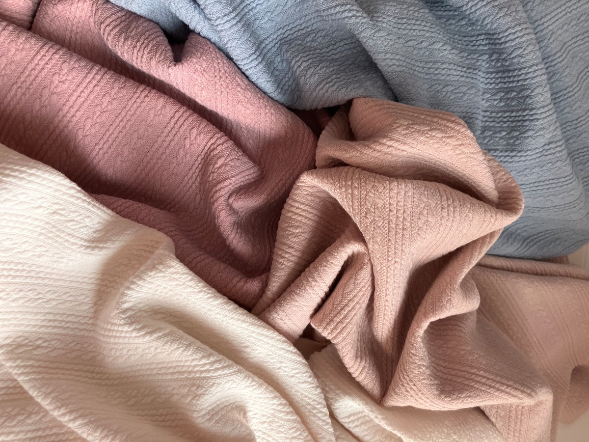 《即納》パステルハート ニット生地【w-02】 | momo fabric