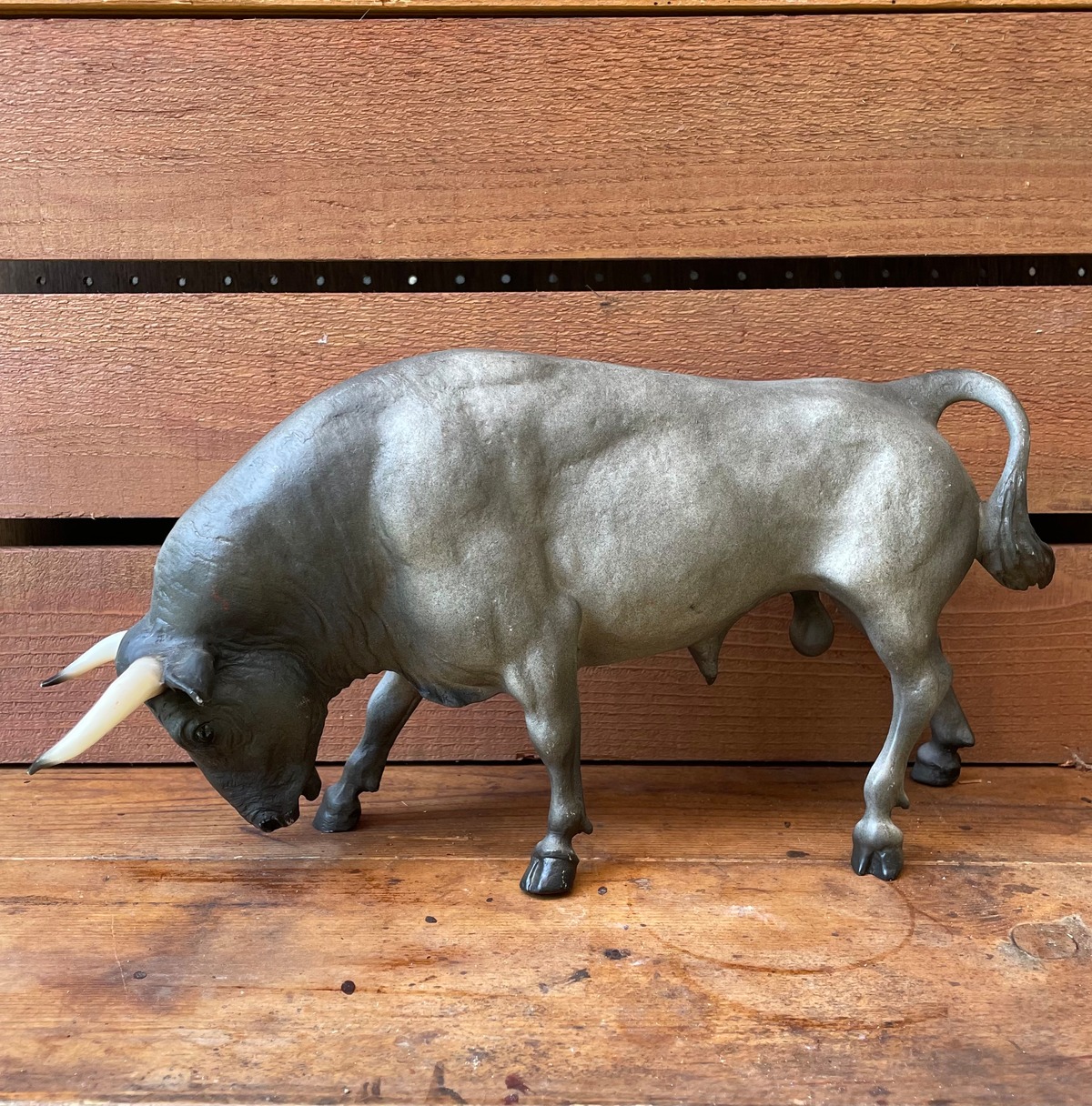 Bull Doll | RED GROUND