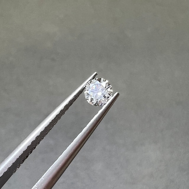 【中宝研ソ】カメレオンダイヤモンド 0.213ct light gray Green VS-1 蛍光strong yellow 3.72mm×3.76mm ラウンドルース | 鈴木屋