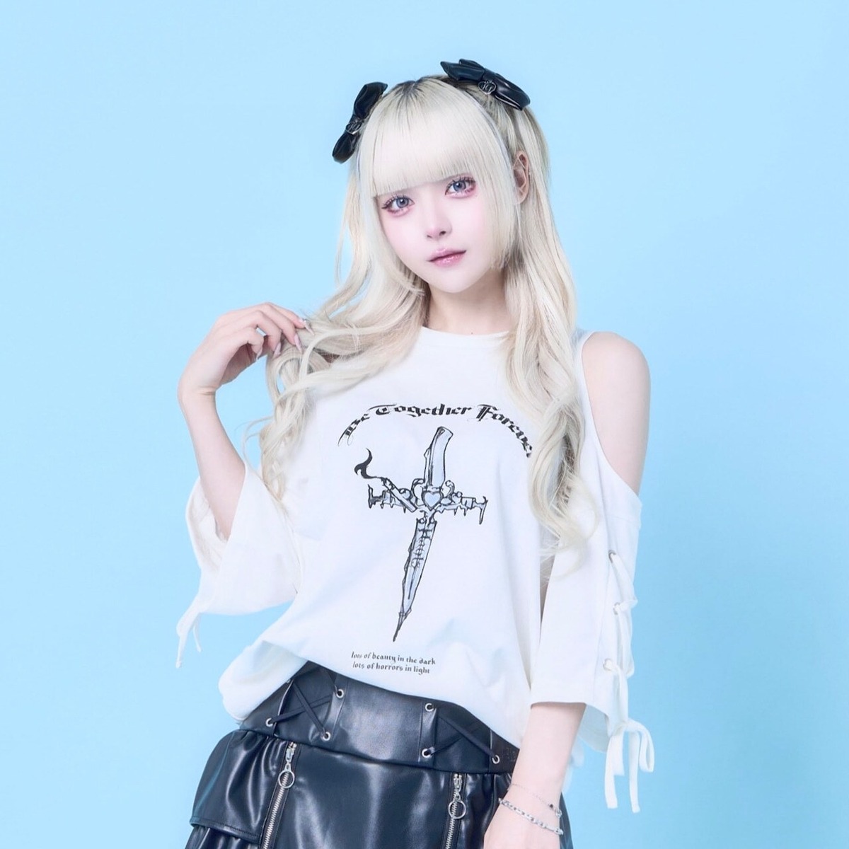 心中ナイフ編み上げBIGTEE | Hauls