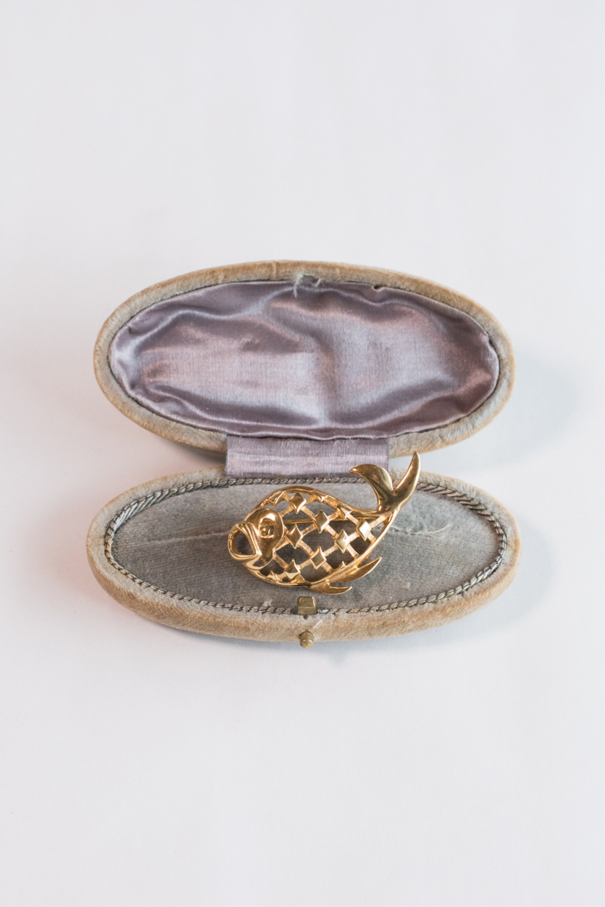 【Run Rabbit Run Vintage】Trifari fish brooch | ACCIDENT online-shop