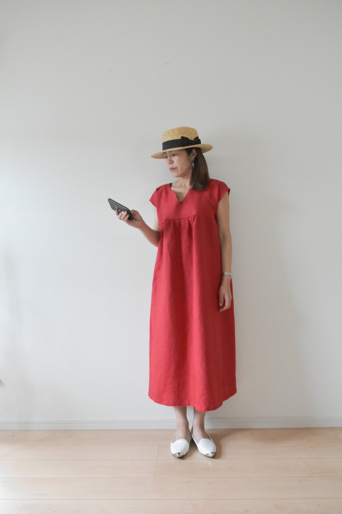 【受注生産】Vネックラインが着痩せ効果抜群 リネン100％ワンピース〜茜色〜 | omusubi-five