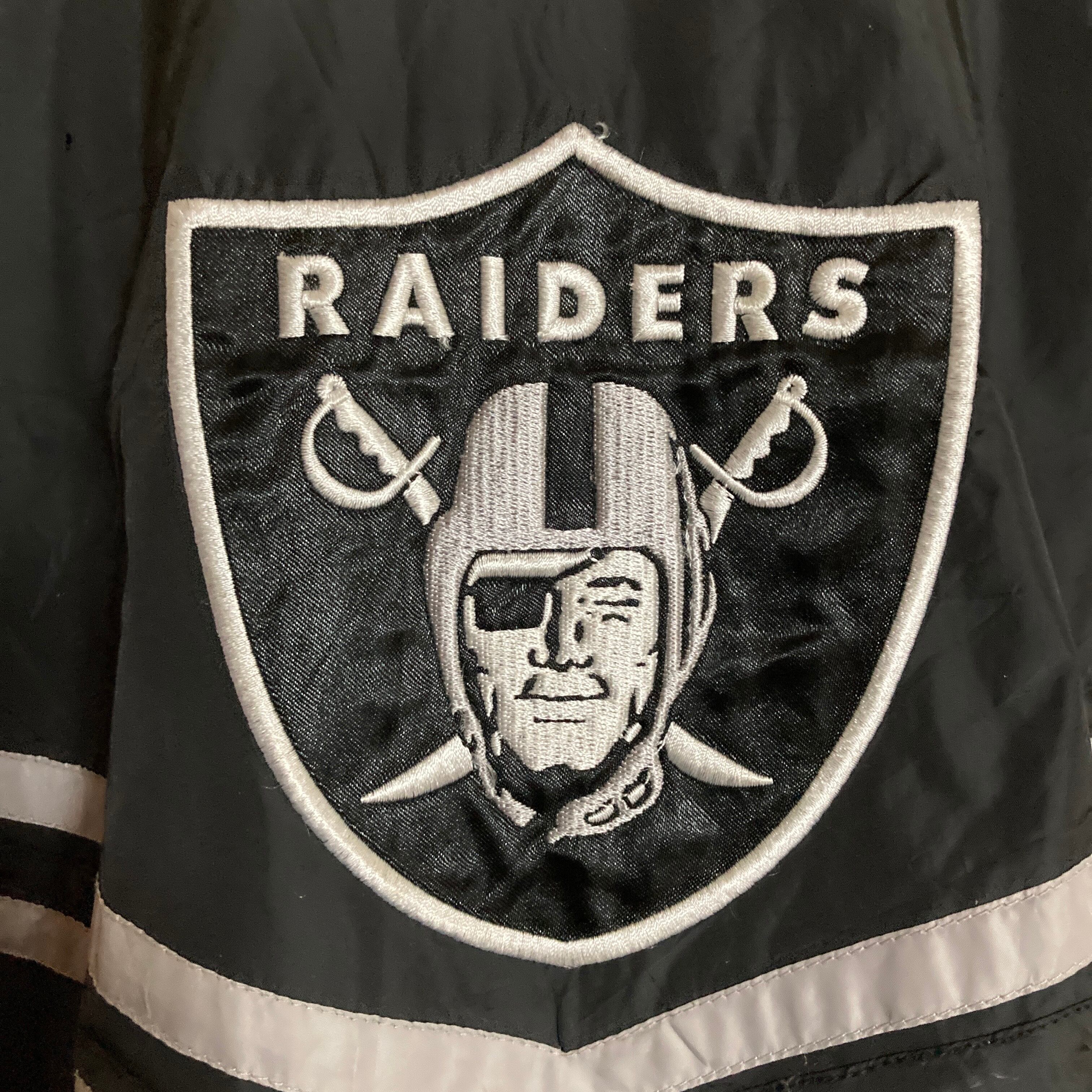 NFL レイダース リバーシブル ナイロンジャケット プルオーバー NFL レイダース リバーシブル ナイロンジャケット プルオーバー