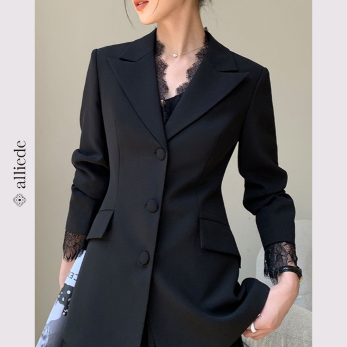 レースディテールジャケット A2600 | alliede